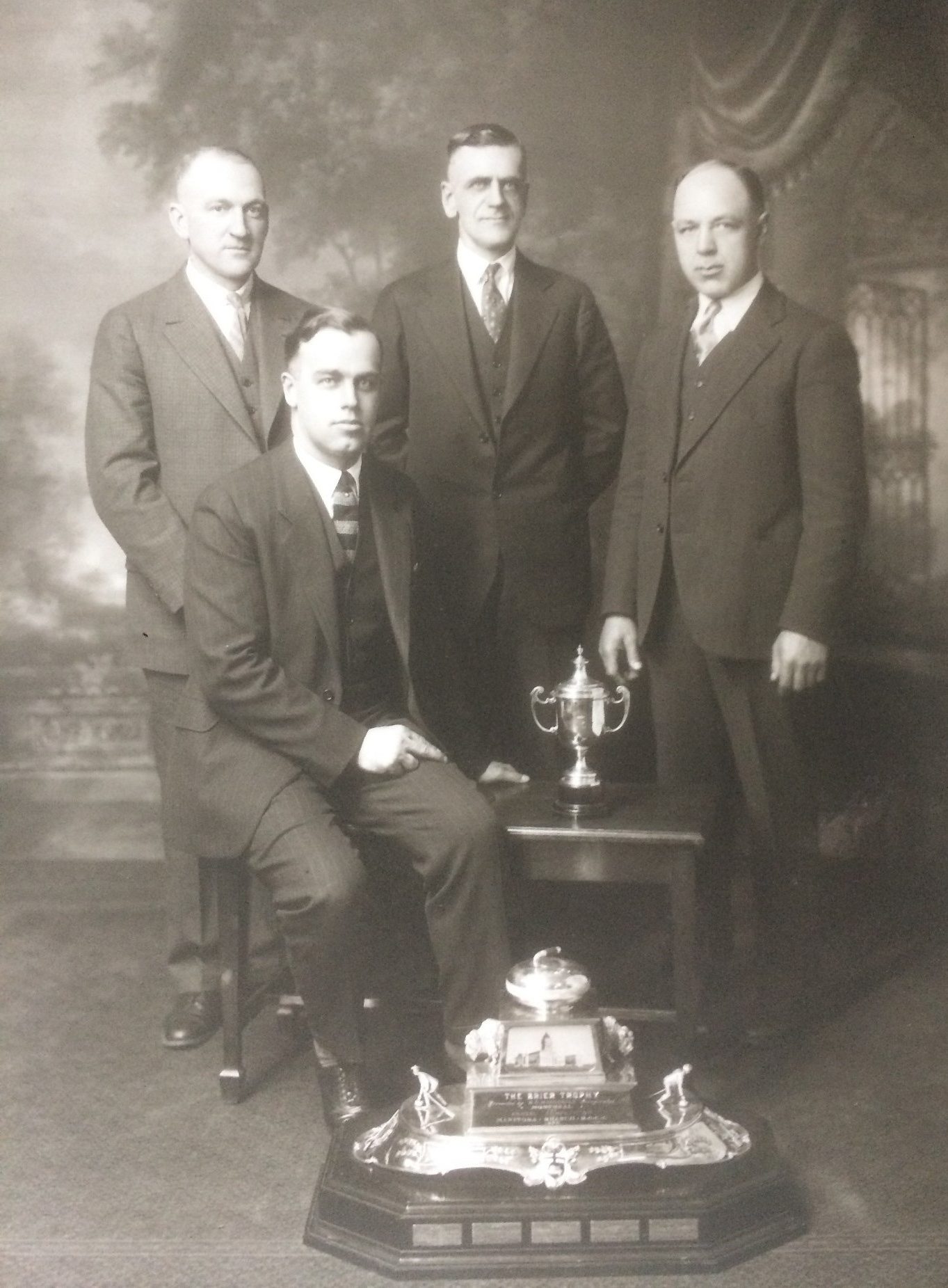 STRATHCONA Team Moves to the Top of the Rankings – CurlManitoba